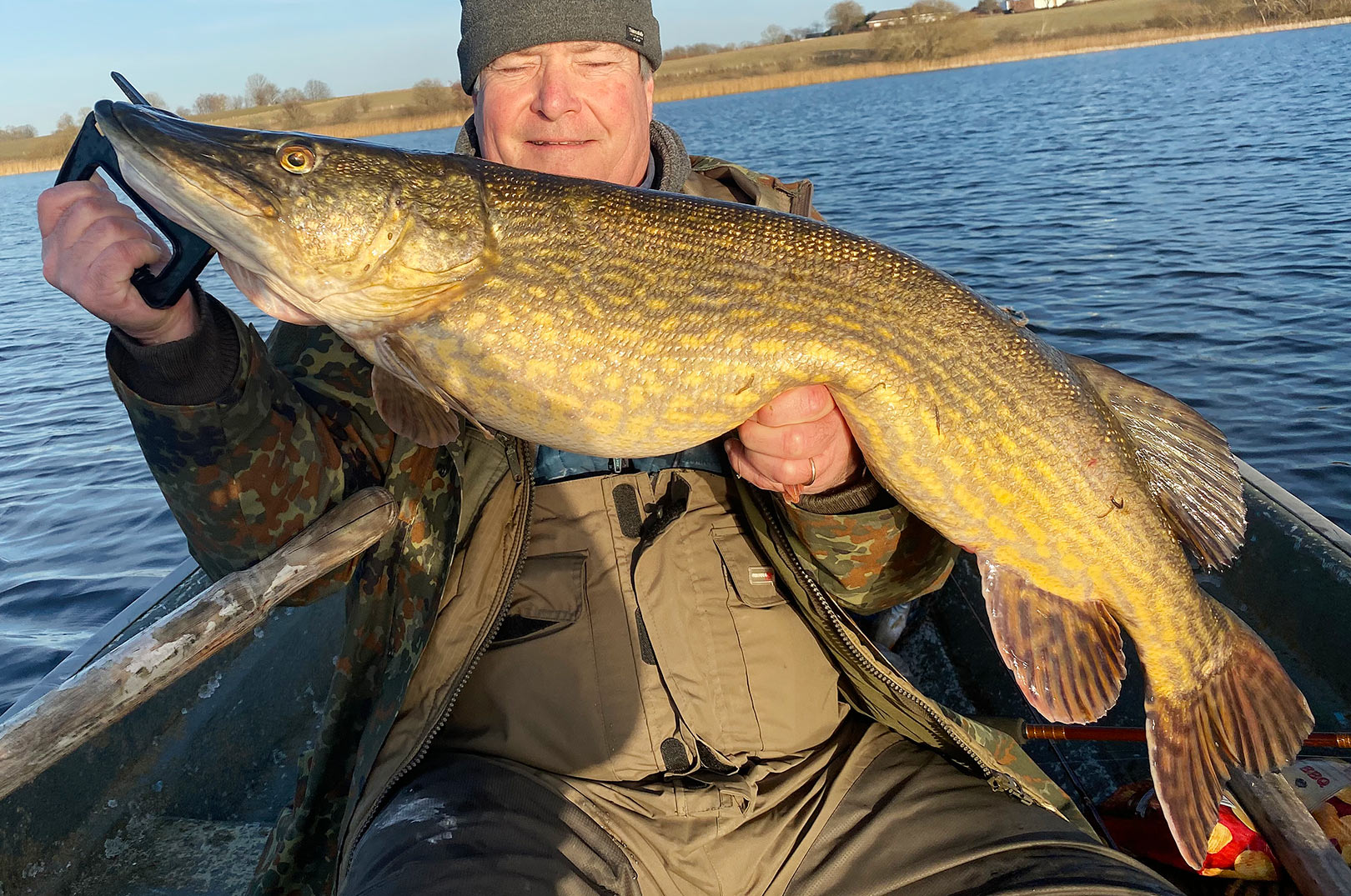 TROMLETYK GEDDE HUGGEDE, DA VANDET BLEV FLYDENDE - Fisk & Fri