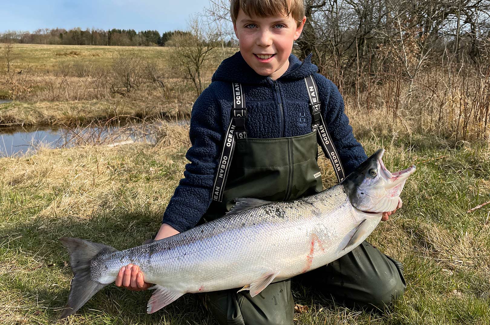 ALFREDS FØRSTE LAKS - Fisk & Fri