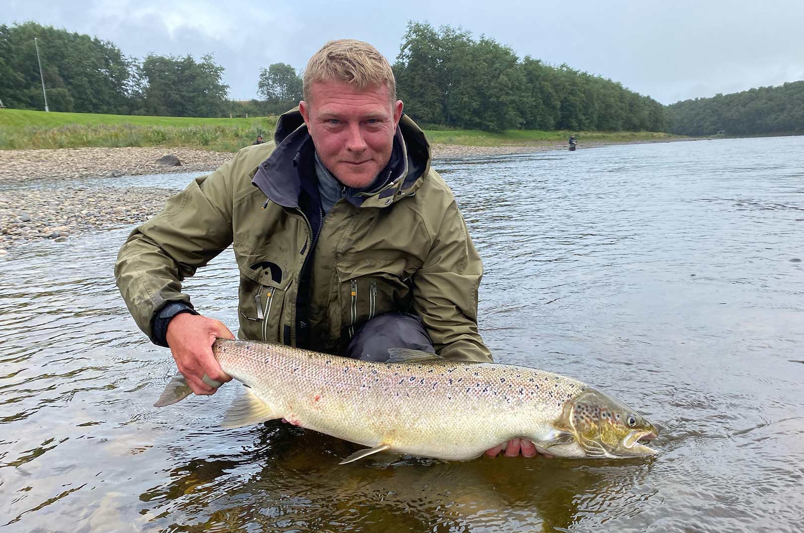 ET PAR FINE GAULA LAKS - Fisk & Fri