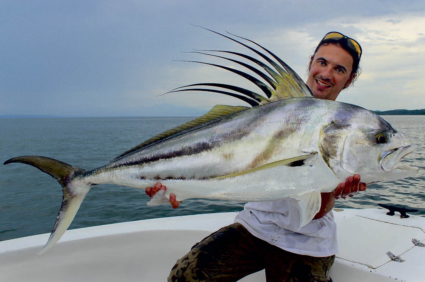 PÅ JAGT EFTER ROOSTERFISH - Fisk & Fri