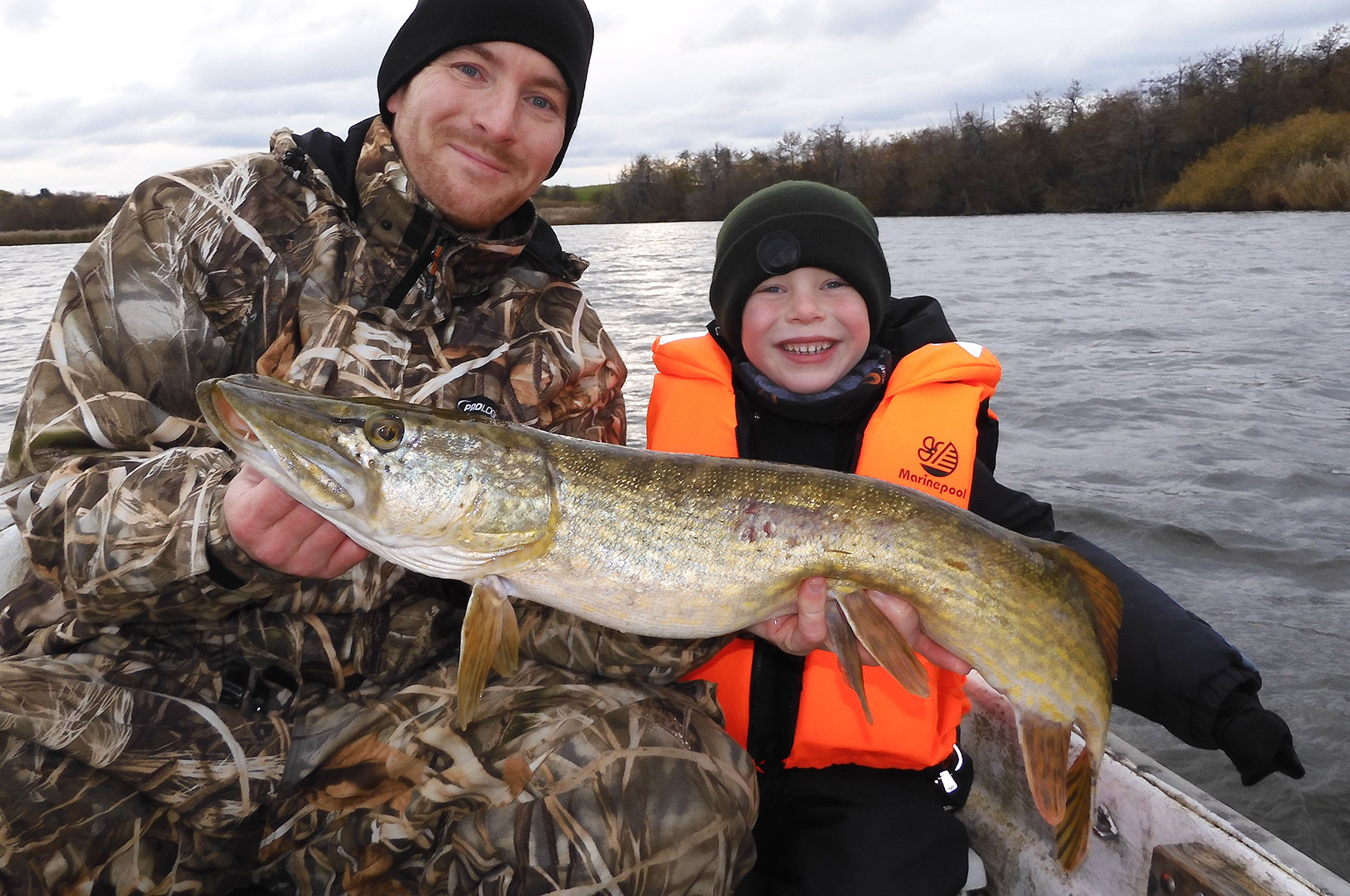 3-GENERATIONS LYSTFISKER GODT I GANG - Fisk & Fri