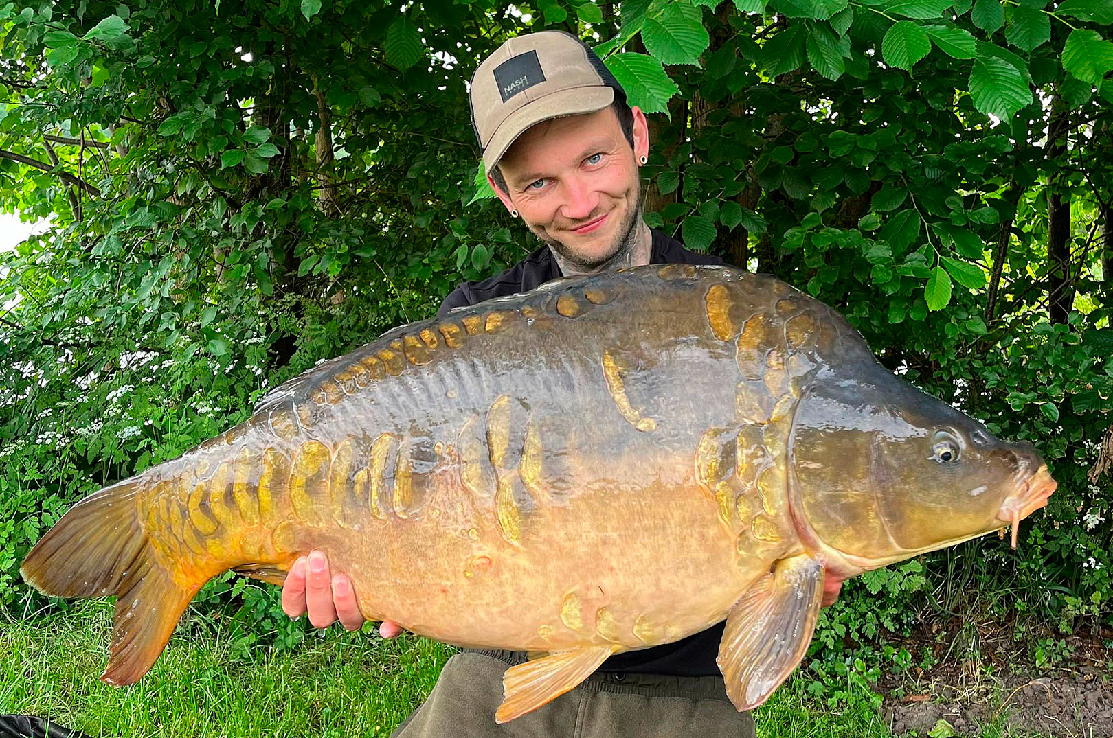 FLOTTE KARPER PÅ SPICY SQUID BOILIES - Fisk & Fri