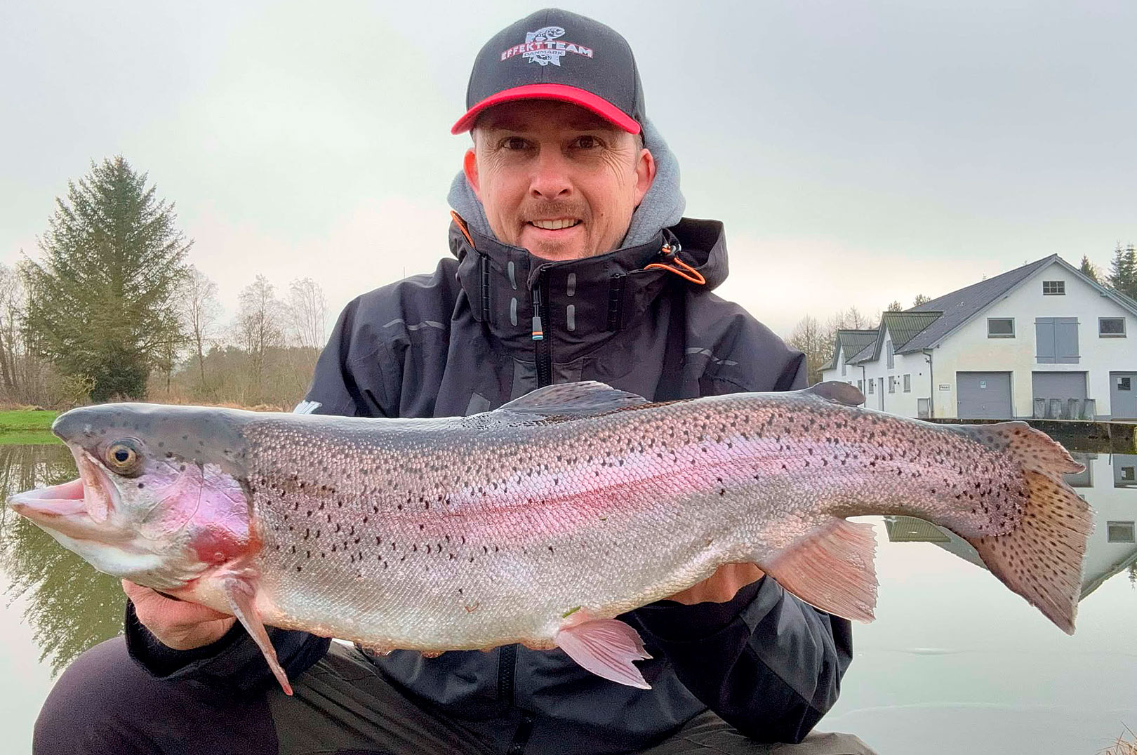 PUT AND TAKE: EN KOLD MEN GOD DAG I TRUUST MØLLE FISKEPARK - Fisk & Fri